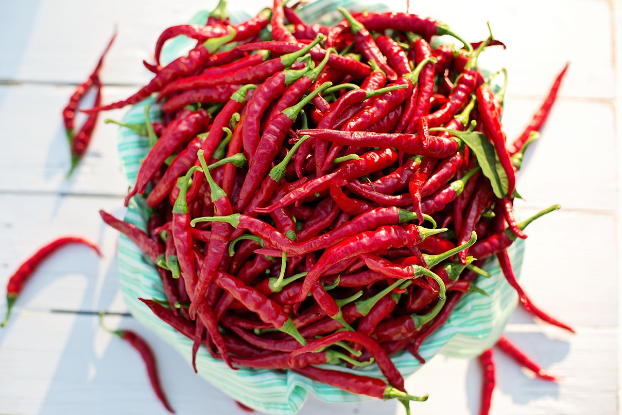 Eating hot peppers? Here are some good reasons why you should start ...